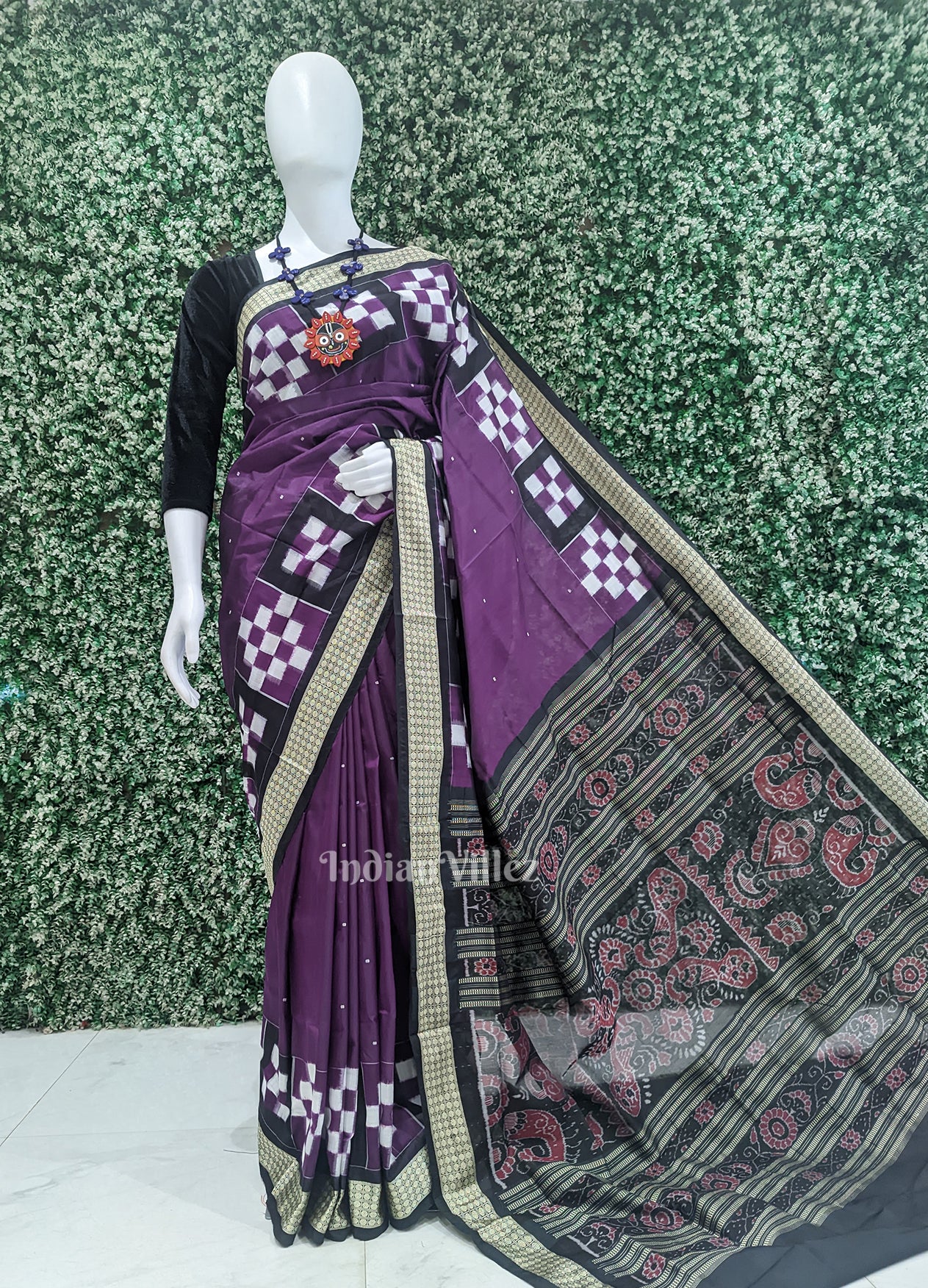 Violet Black Pasapali Border Bomkai Sambalpuri Silk saree – IndianVillèz